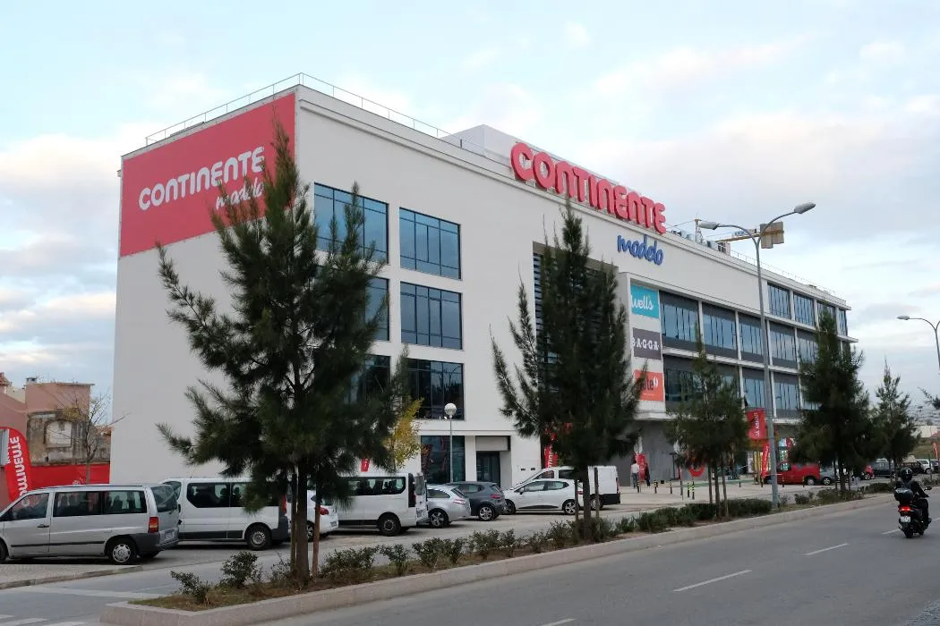 Loja Continente Modelo Alto do Lumiar | Continente